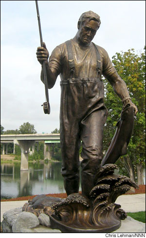 Tom McCall Statue and Fly Fishing – SwittersB & Exploring