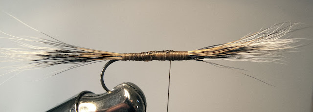 Fly Tying: Grey Wulff Variant by Regular Rod – SwittersB & Exploring